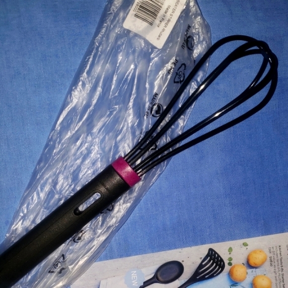 Tupperware | Kitchen | Brand New Tupperwares Whisk Utensil | Poshmark